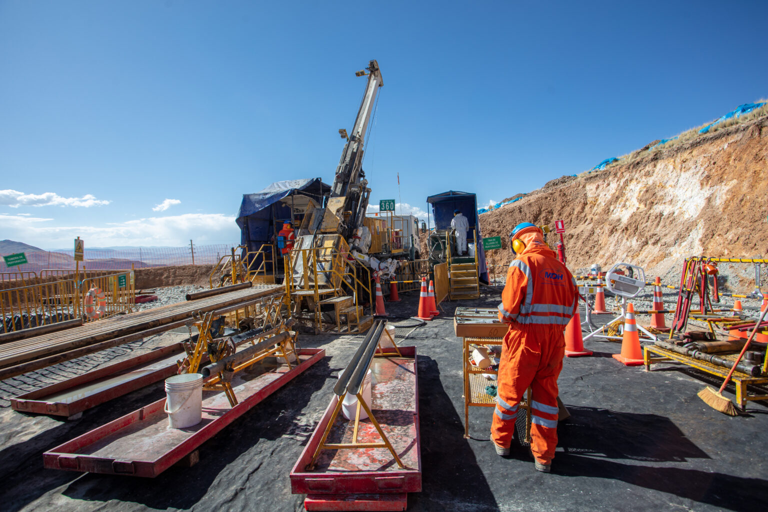 Perforación de Aire Reverso: Técnica para la Exploración Minera - MDH